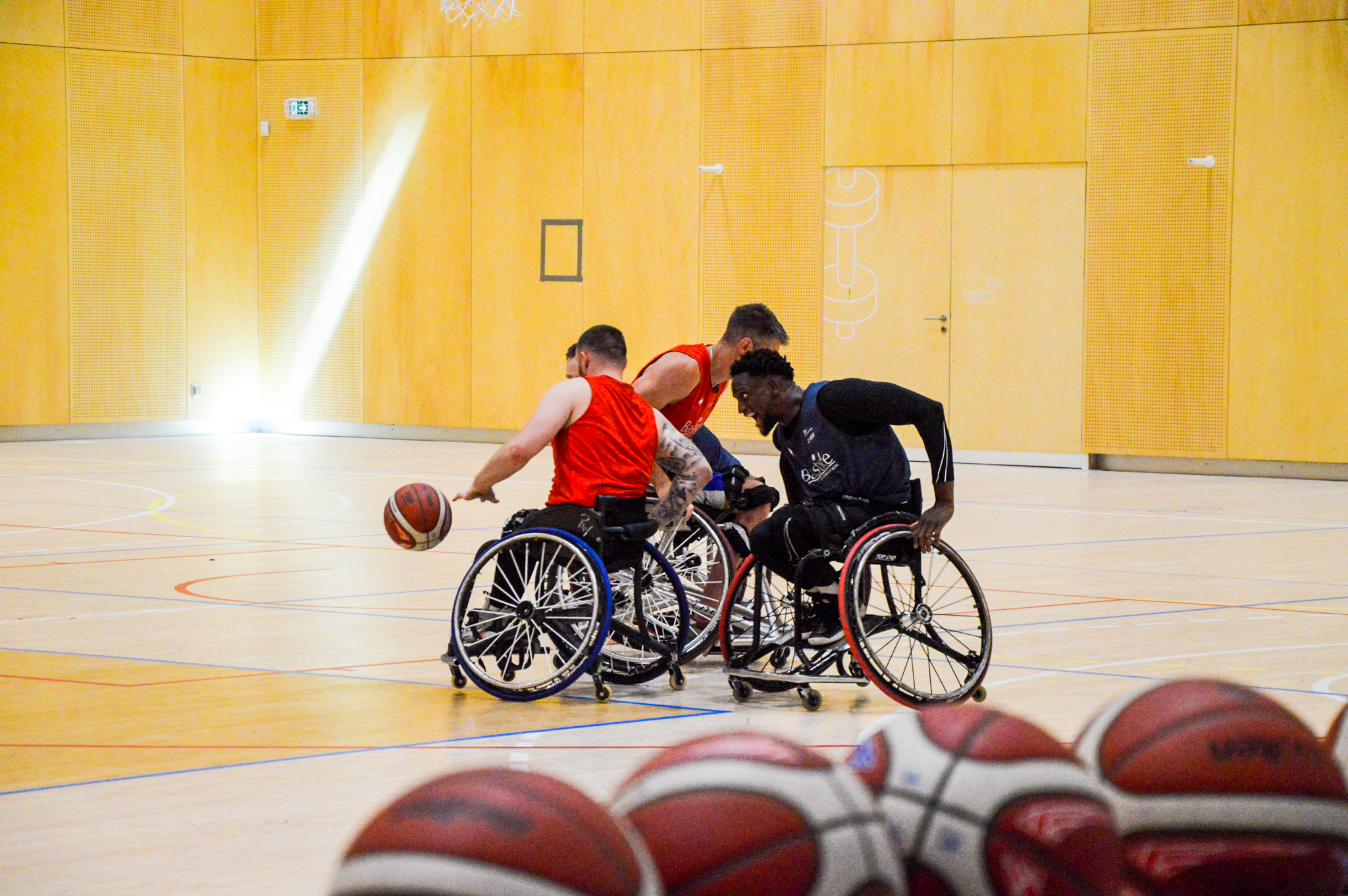 WHEELCHAIR BASKETBALL: FRANCE AND ARGENTINA TEAMS PRESENT AT CREPS ...